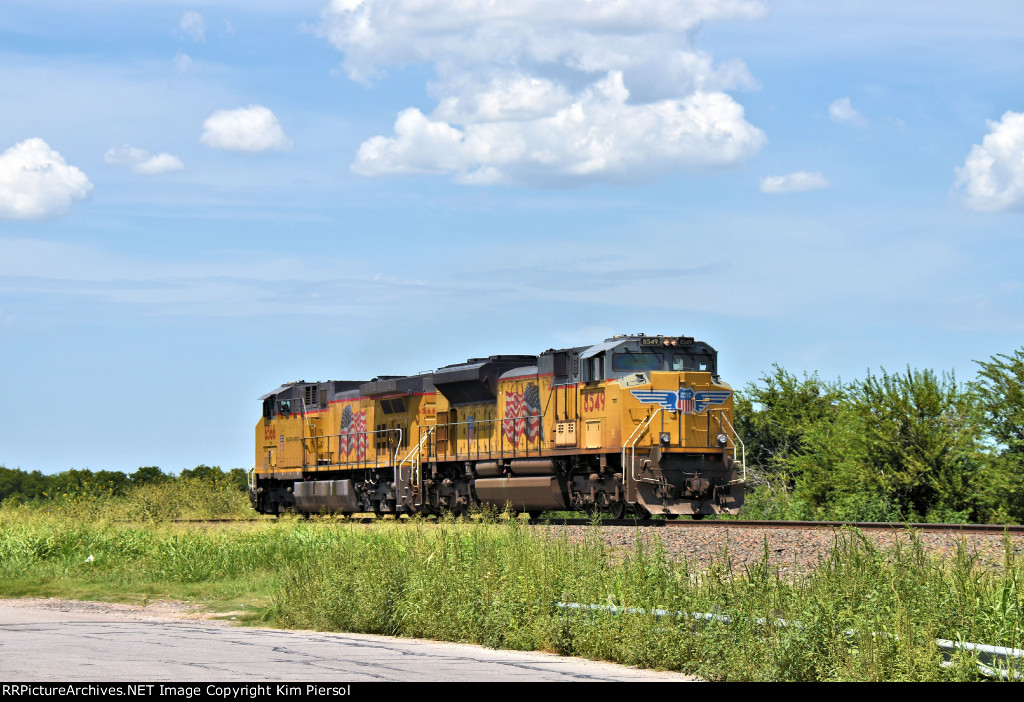 UP 8549 Lite Power NB BNSF Fort Worth Sub